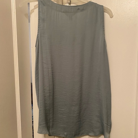 Simply Vera Vera Wang | Tops | Very Pretty Vera Wang Top | Poshmark